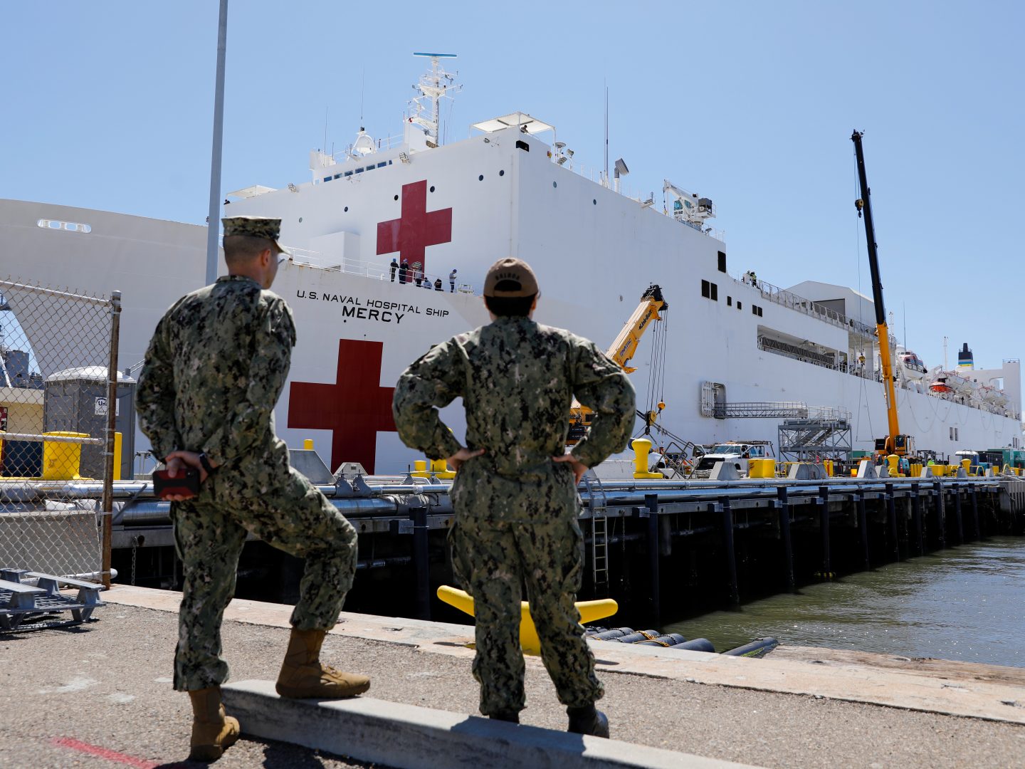 ‘Steaming to assist,’ Mercy sails to Los Angeles in coronavirus ...