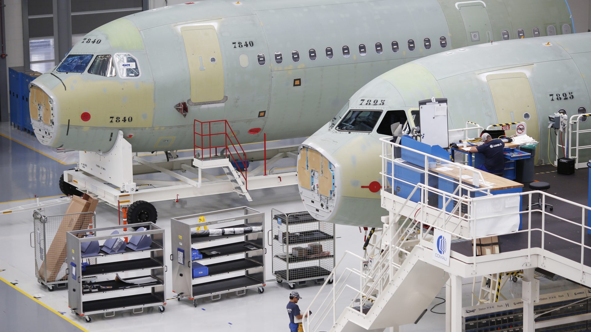 Boeing and Airbus halt production; Future of airplane manufacturing ...