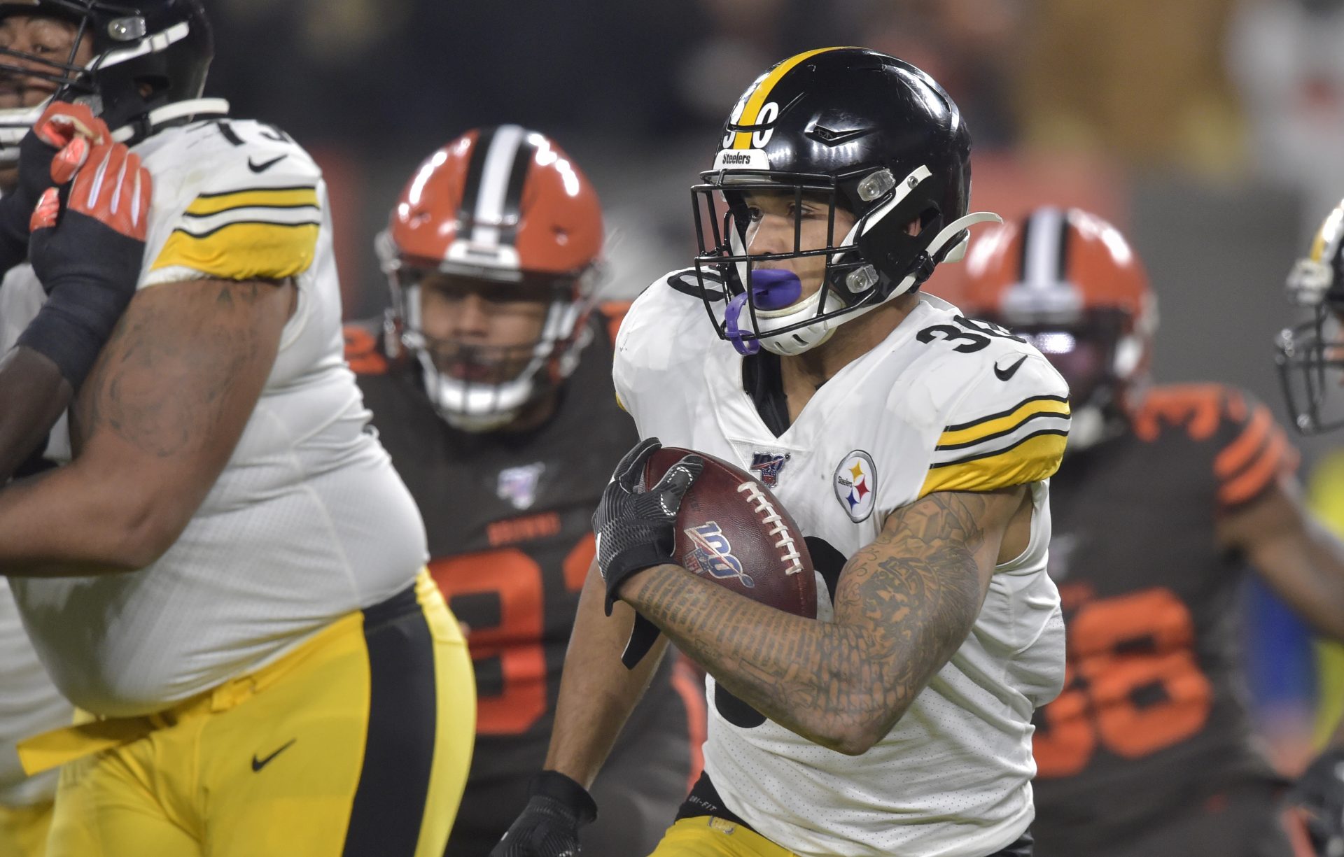 Steelers running back James Conner focusing on present, not uncertain ...