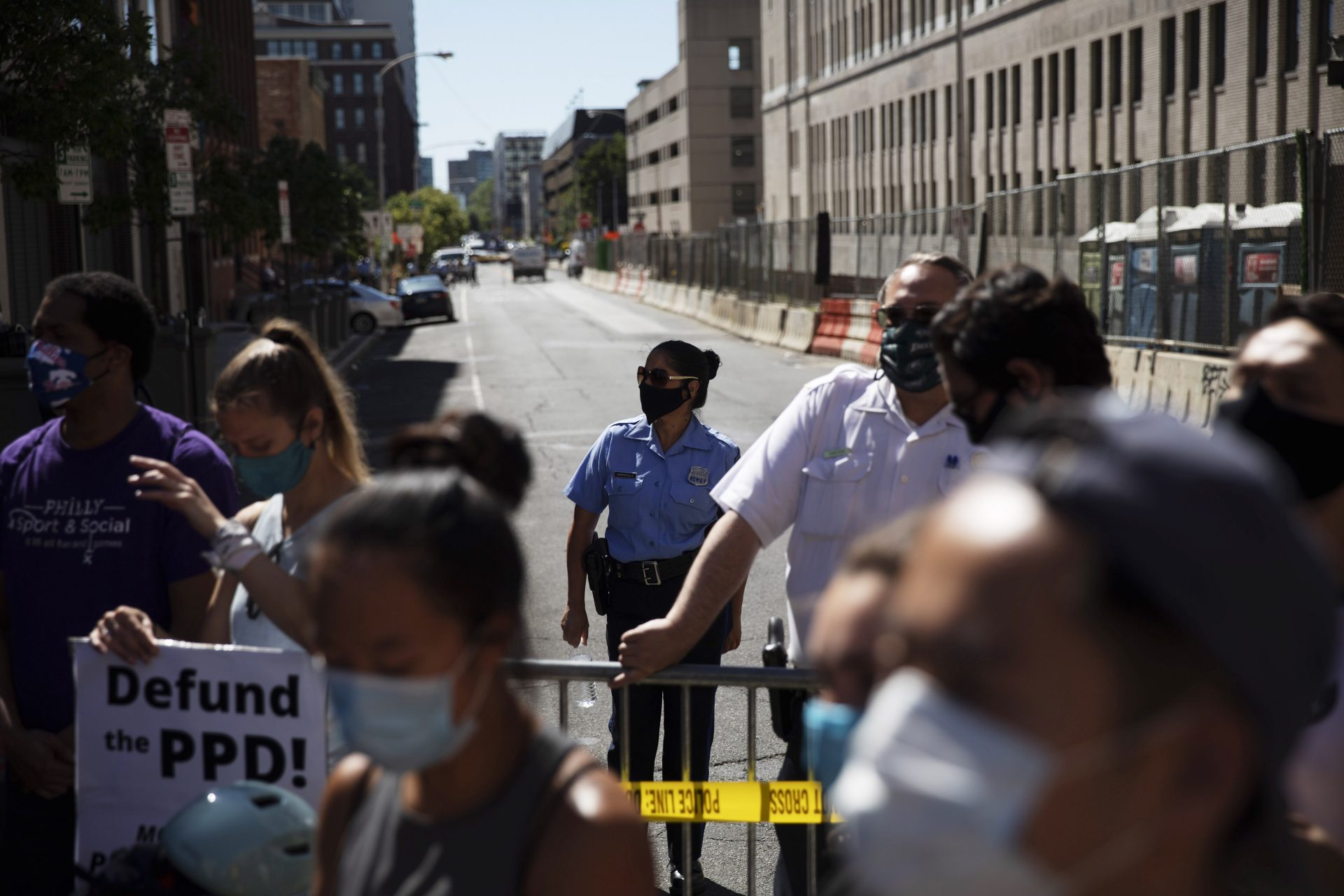 Philadelphia’s mayor criticizes group ‘protecting’ Columbus statue | WITF