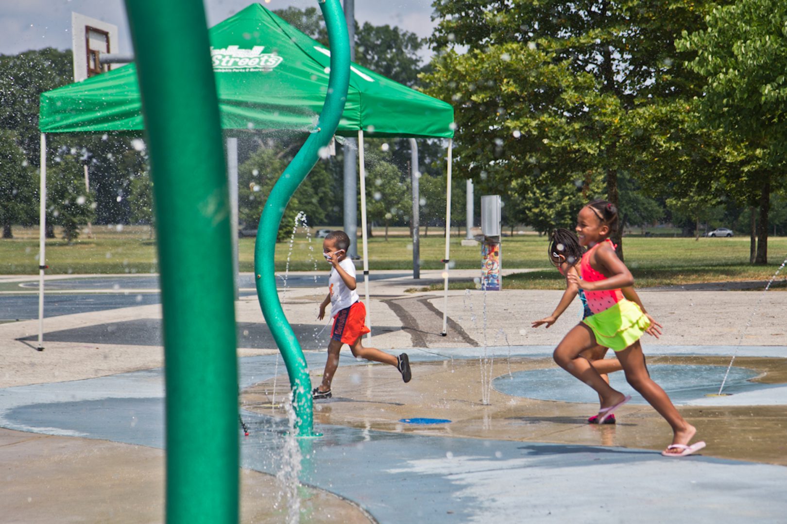 Spraygrounds a relatively safe way to cool off, experts say | WITF