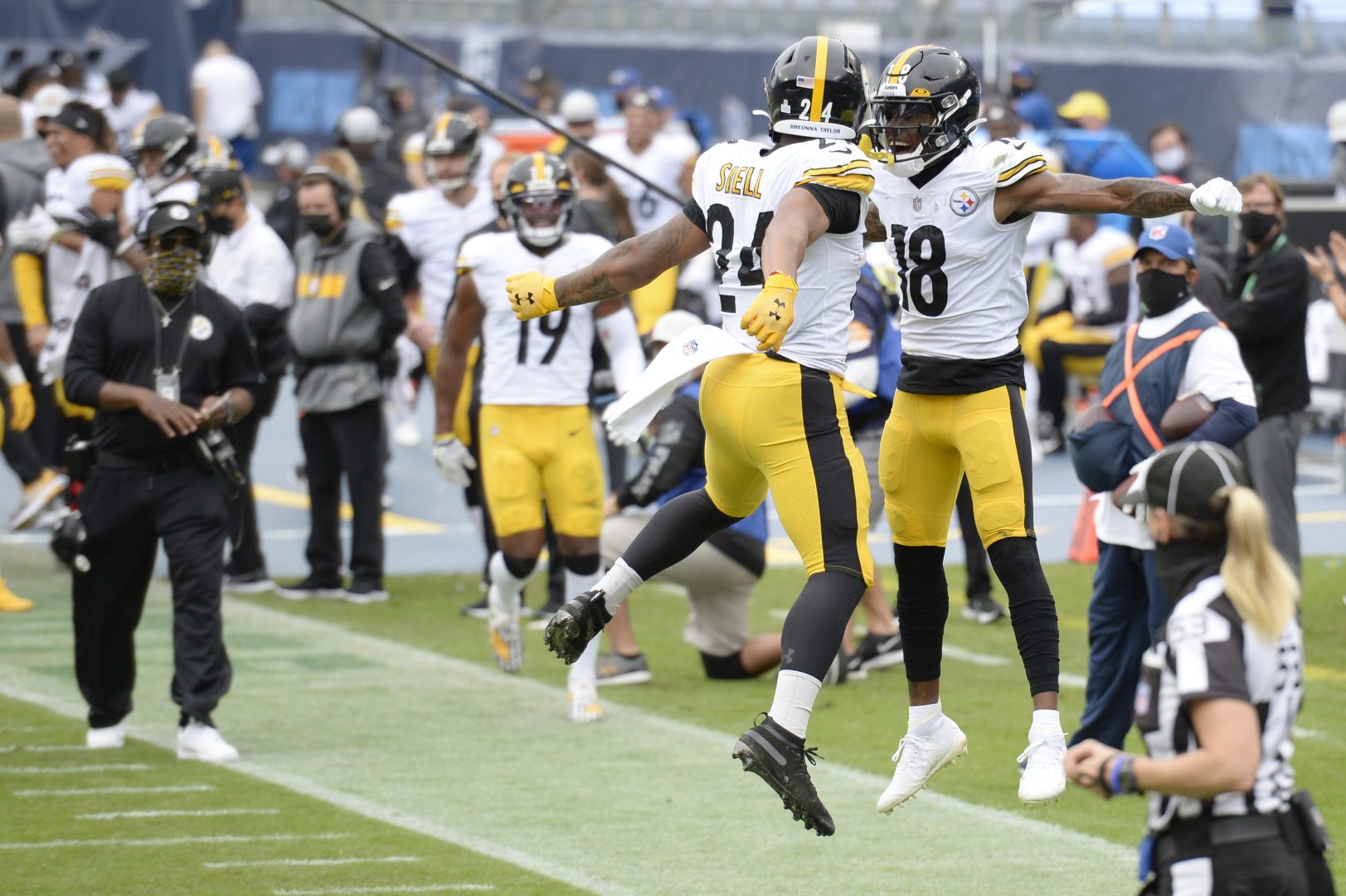 Steelers dominate early, hold off Titans for 27-24 win | WITF